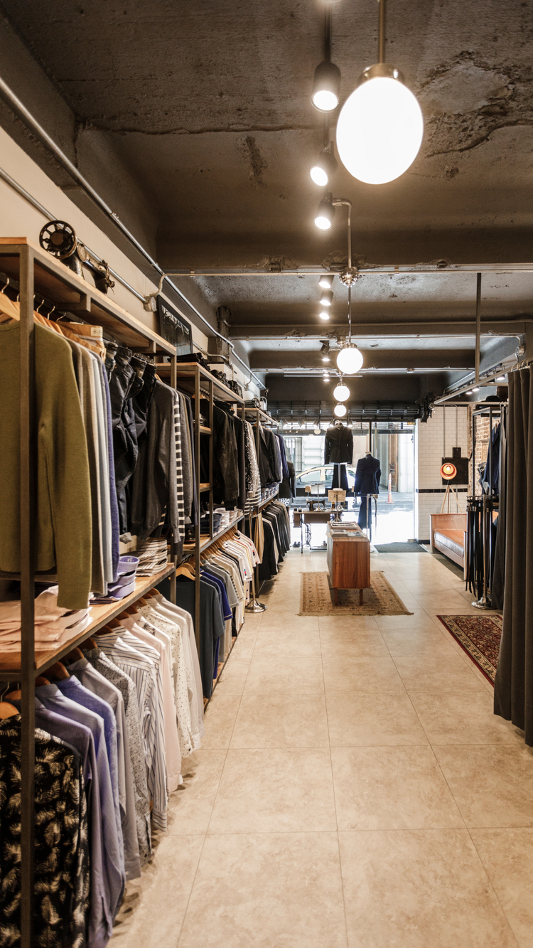 About – Display Technology International